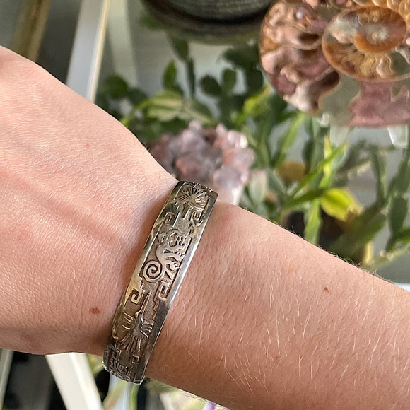 Vintage | Jewelry | Vintage Peru Carved Nazca Lines Silver Cuff ...